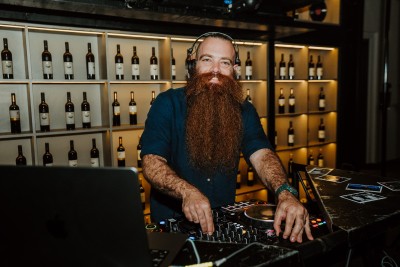 גלעד המזוקן - Bearded Gilad | מאורסים מאורסות - המלצות, מחירים, דילים ...